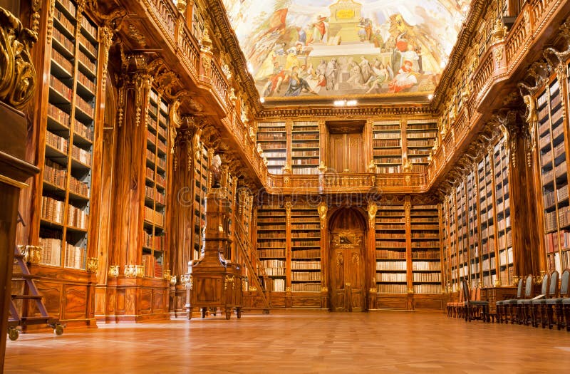 Oude Bibliotheek in Het Strahovklooster Redactionele Afbeelding - Image ...