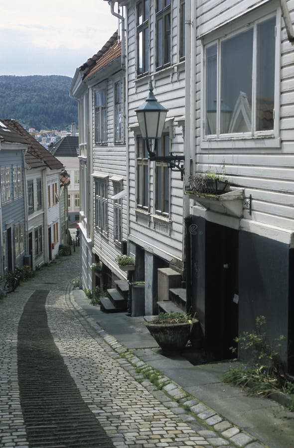 Oude Blokhuizen in Het Centrum Van Bergen, Noorwegen Stock Foto - Image ...