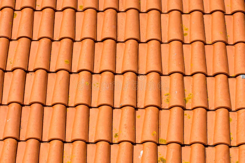 Oude daktegels stock afbeelding. Image of buitenkant - 43799875