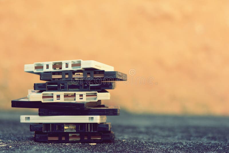 Oude Cassettes Op Elkaar Gestapeld Stock Foto - Image of analogon ...