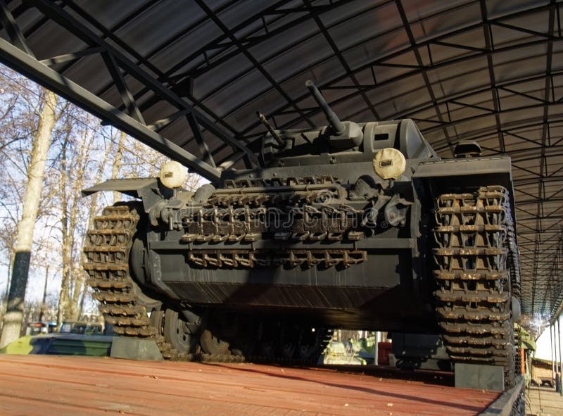 Oude Duitse Tank in Het Museum Redactionele Foto - Image of gepantserd ...