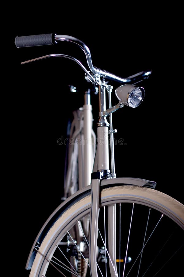Oude Gerenoveerde Retro Fiets - Details Stock Afbeelding - Image of ...