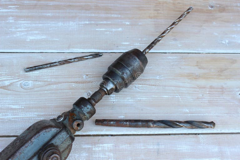 Oude handboor stock afbeelding. Image of metaal, klem - 119767497