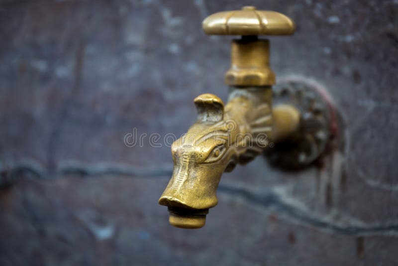 Oude Kraan stock foto. Image of gouden, tsjechisch, historisch - 58490210