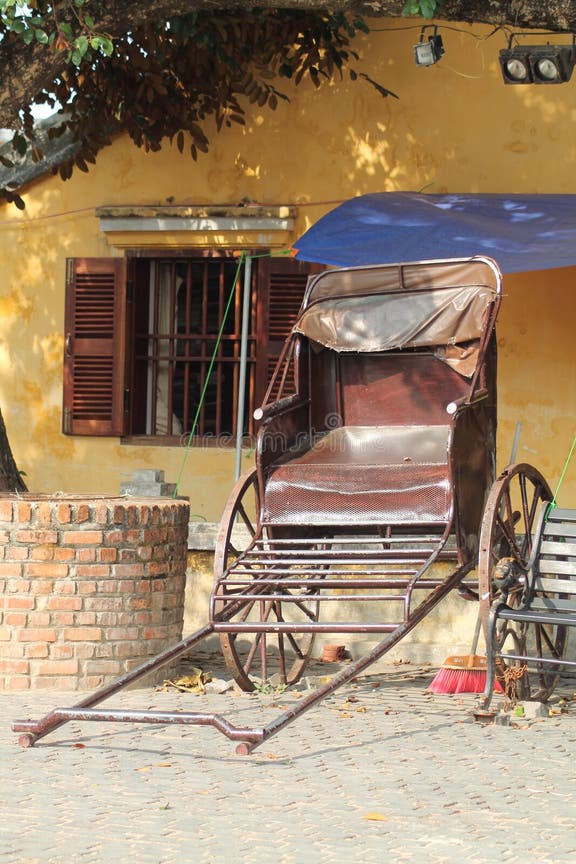 Oude Rickshaw stock foto. Image of voertuig, trekkracht - 33070128