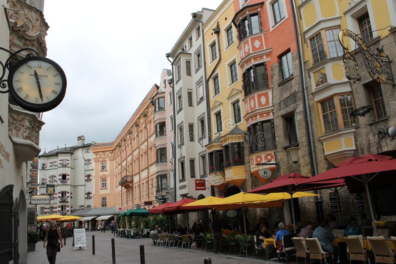 Oude Stad Innsbruck, Oostenrijk Redactionele Fotografie - Image of stad ...