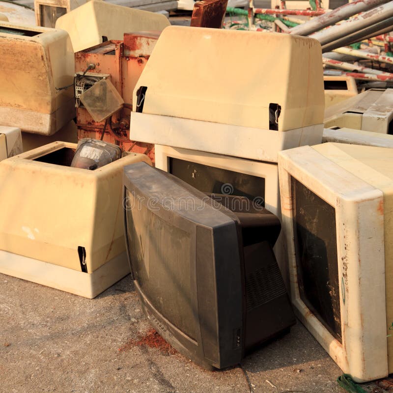 Oude toestellen stock afbeelding. Image of moeilijk, elektronika - 30796611