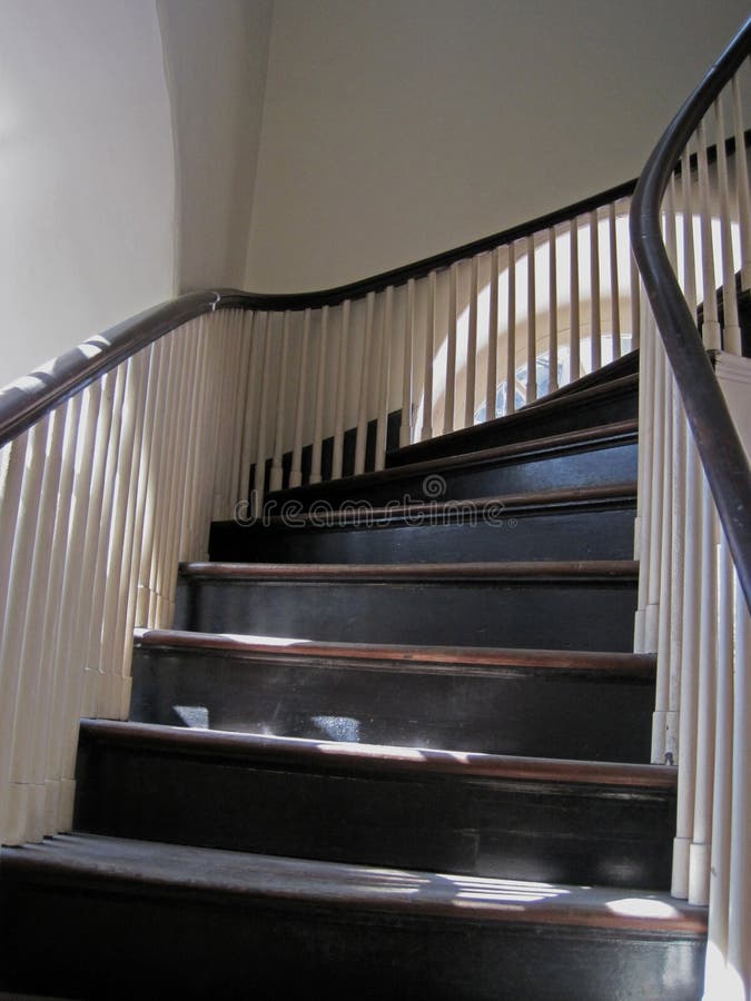 Oude trap stock afbeelding. Image of sporen, retro, stap - 112362353