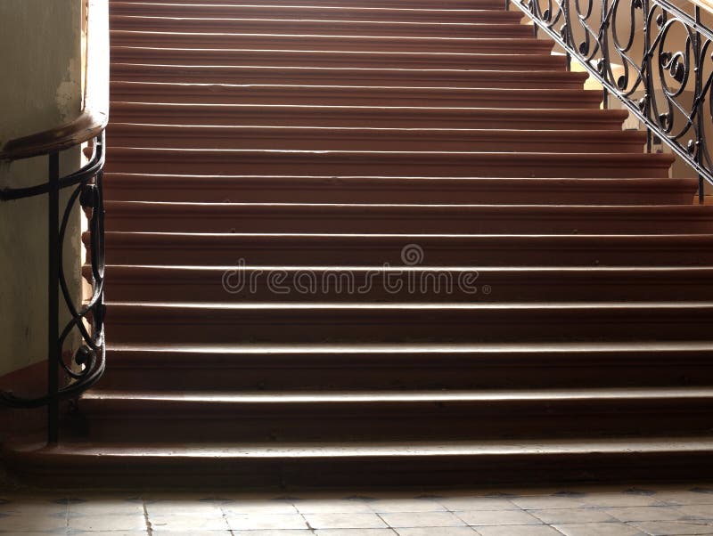 Oude Trap stock afbeelding. Image of stijl, traliewerk - 37117235