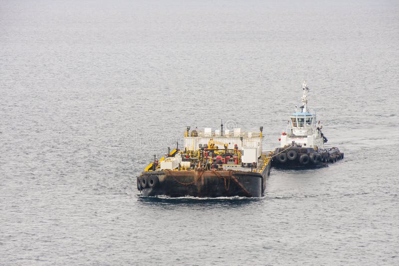 Oude Werkende Aak En Sleepboot Stock Foto - Image of boten, roest: 25861430