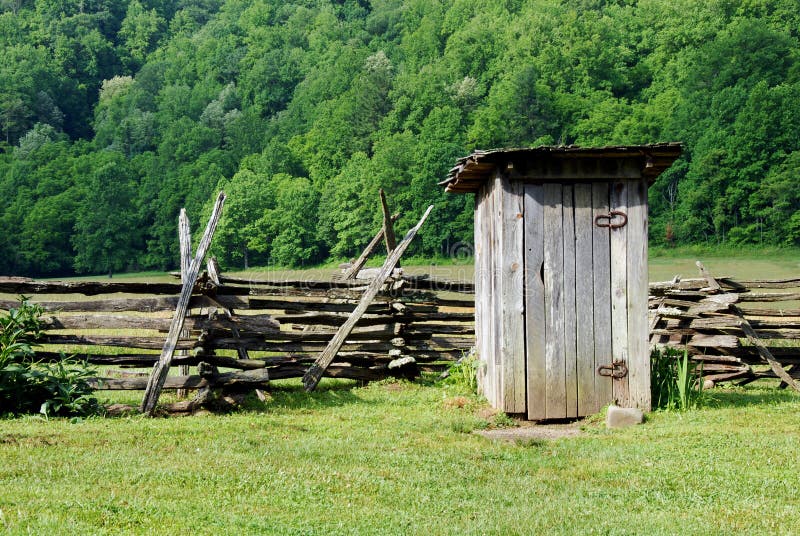 De Roestige Trommels Van De Olie (Vaten) Stock Afbeelding - Afbeelding ...