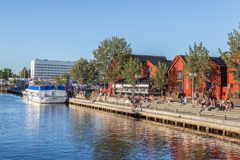 OULU, FINLANDE - 21 JUILLET 2016 : Port D'Oulu Image éditorial - Image ...