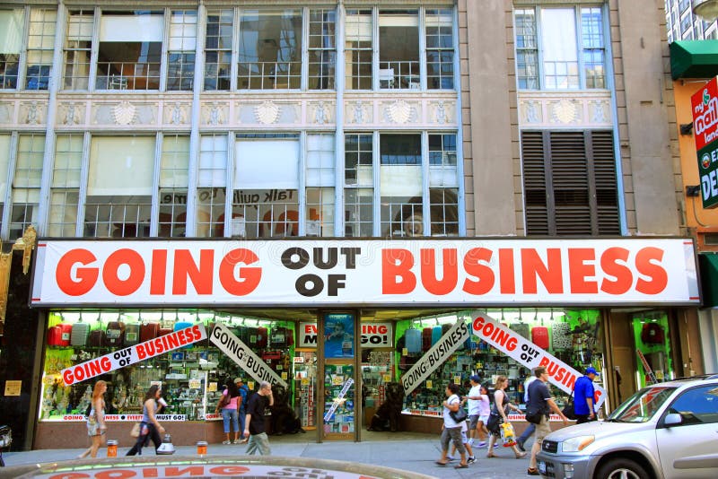 Circuit City Going Out of Business Editorial Stock Image - Image of ...