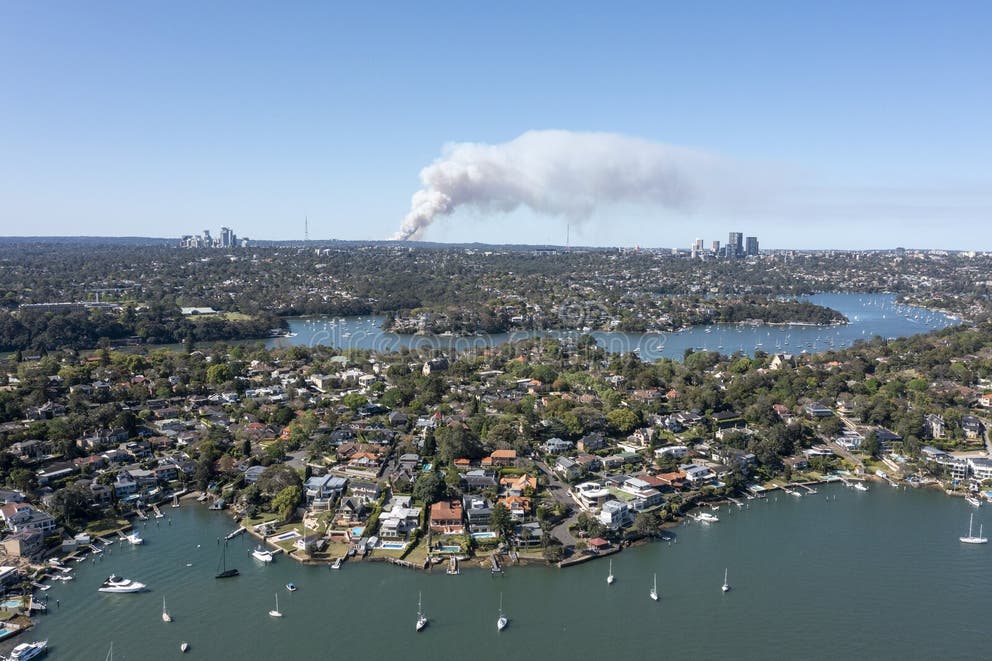 Out of control bushfire. stock image. Image of sydney - 337755501
