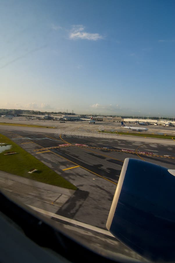 Out of jet window editorial photography. Image of looking - 87747312