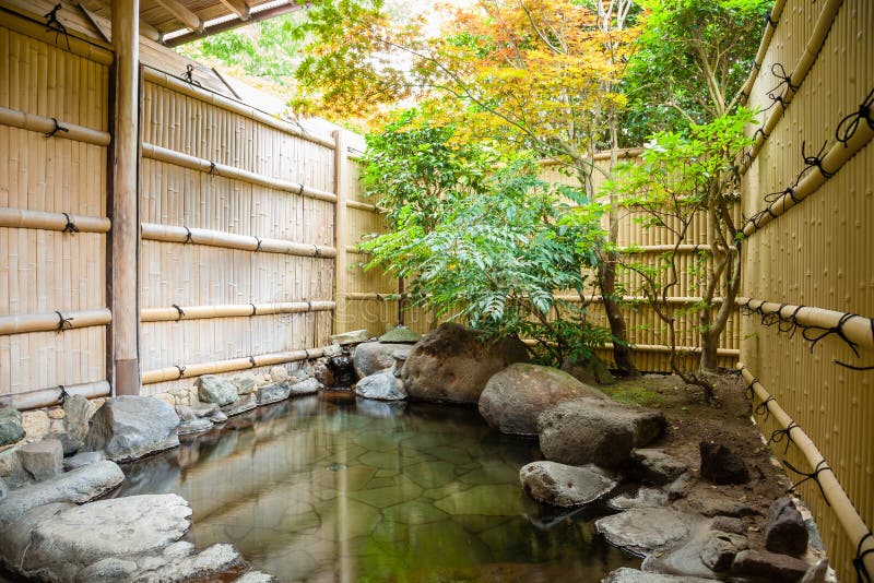 Outdoor Onsen, Japanese Hot Spring Stock Image - Image of onsen, pool ...