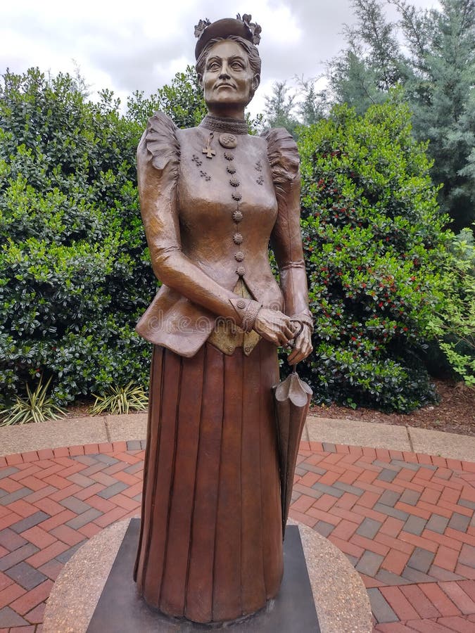 Maiden sculpture stock photo. Image of monument, leaf - 245528356