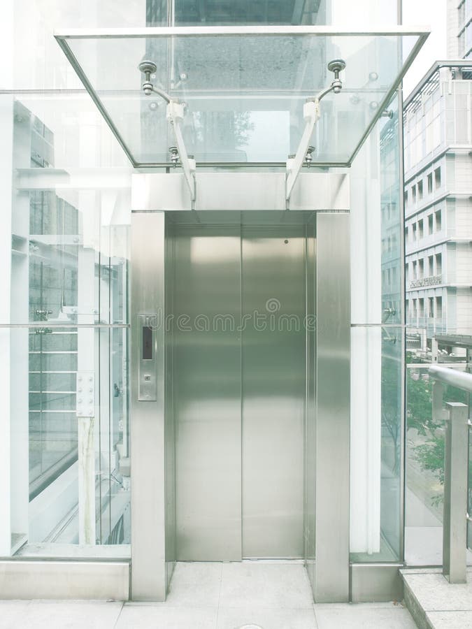 Glass Elevator Exterior Design Engineering A Great Glass Elevator