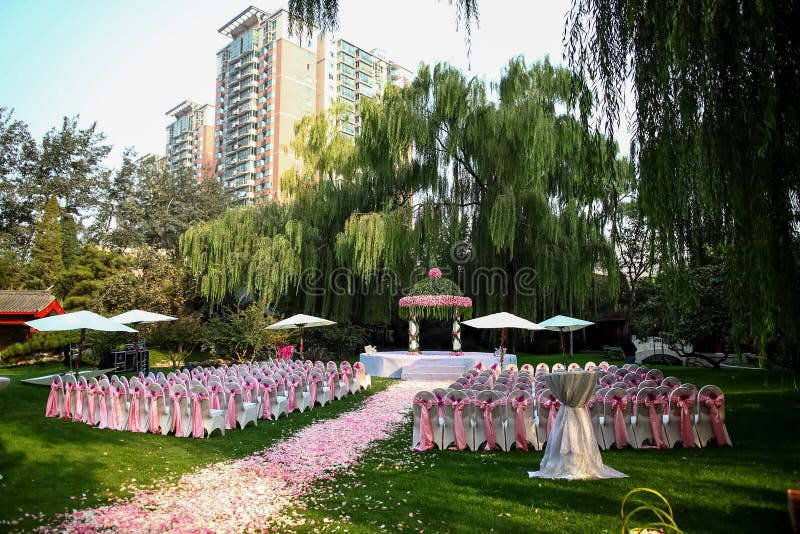 Outdoor wedding Scene stock photo. Image of chairs, gloriette - 29362524