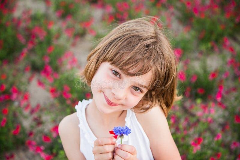 Outdoors Portrait Kid Smiling Stock Photo - Image of face, beauty: 86183154