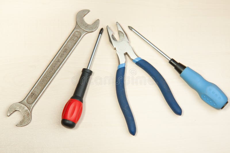 Outils image stock. Image du objet, instruments, couleur - 16515715