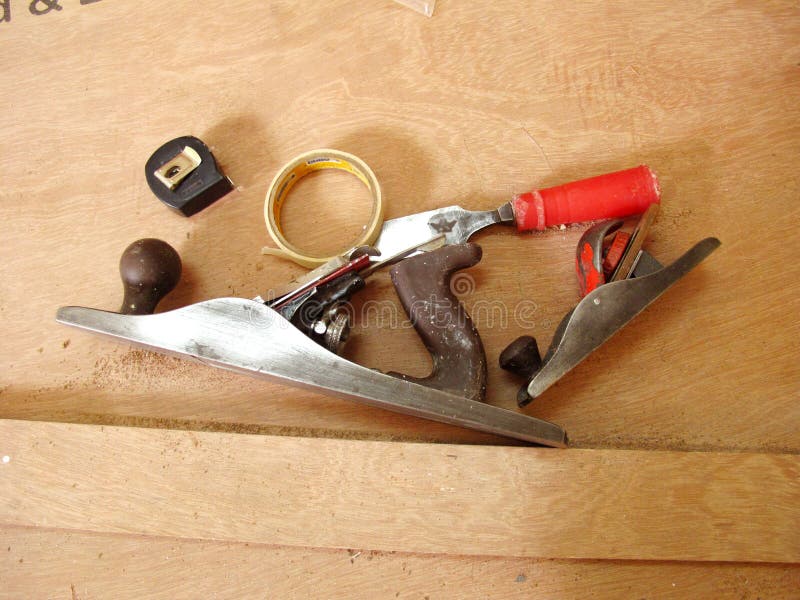 Outils de menuiserie image stock. Image du bois, outils - 33776997