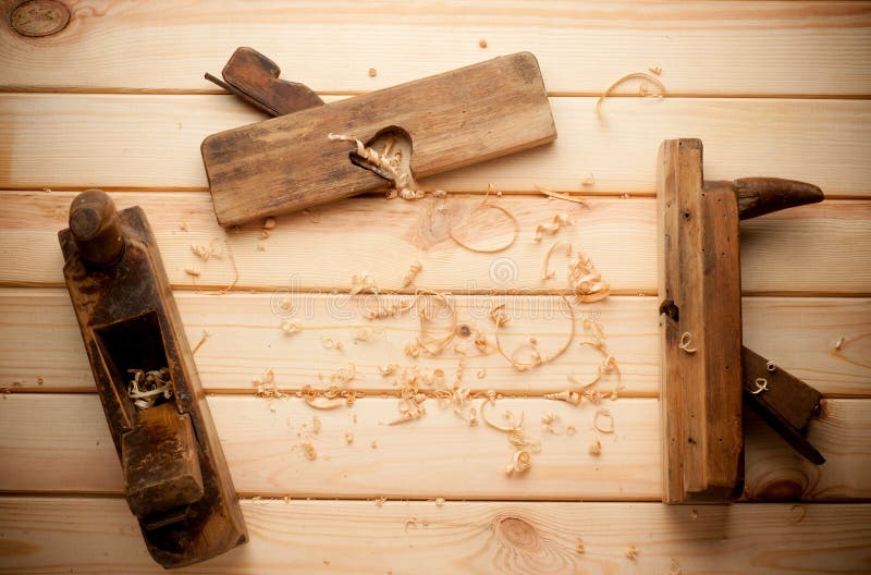 Outils De Menuisier Sur La Table En Bois Photo stock - Image du métier ...