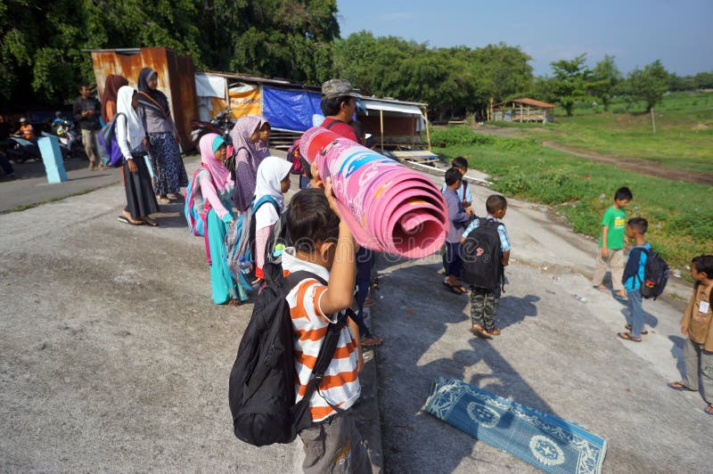 Outing class editorial image. Image of class, outing - 63039840