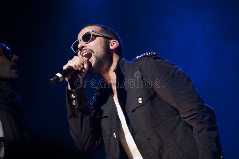 Outlandish editorial photography. Image of stage, group - 11158637