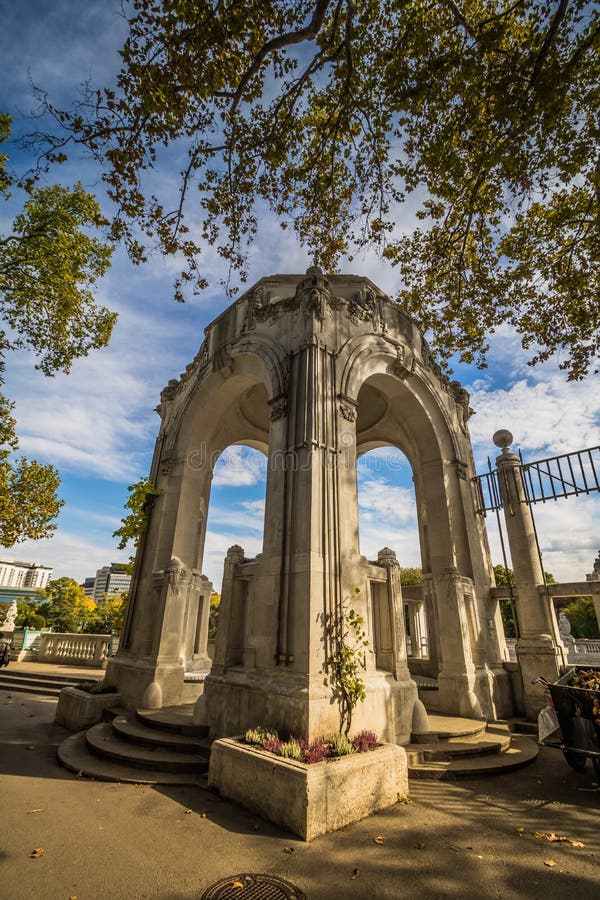 Outono Em Stadtpark - Parque Da Cidade - Viena Imagem de Stock - Imagem ...