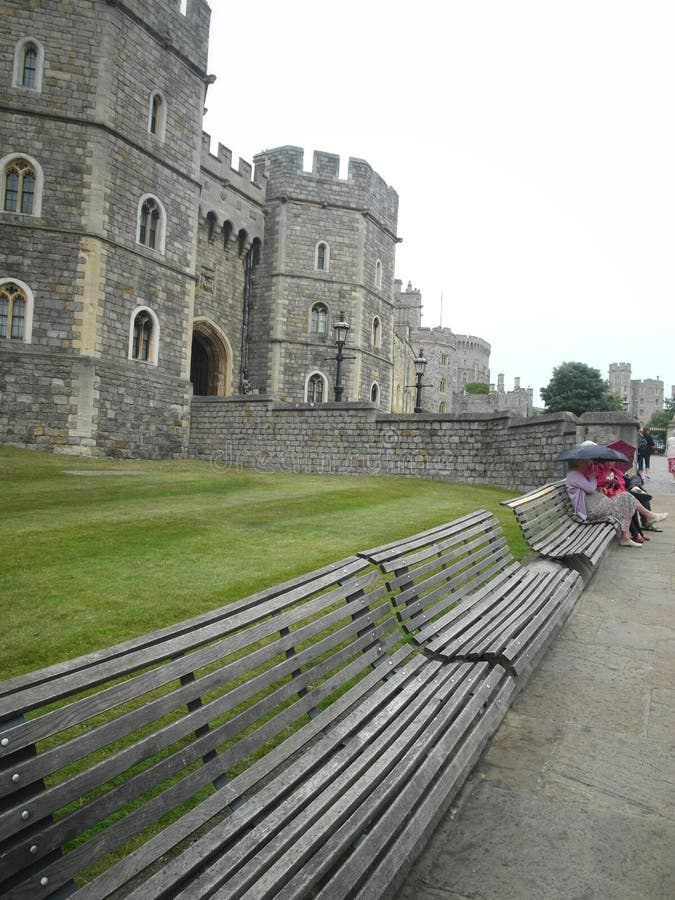 Outside of Windsor castle editorial photography. Image of nature - 43645692