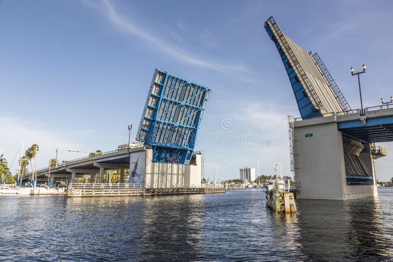 Ouvrez Le Pont-levis Dans Le Fort Lauderdale Image stock - Image du ...