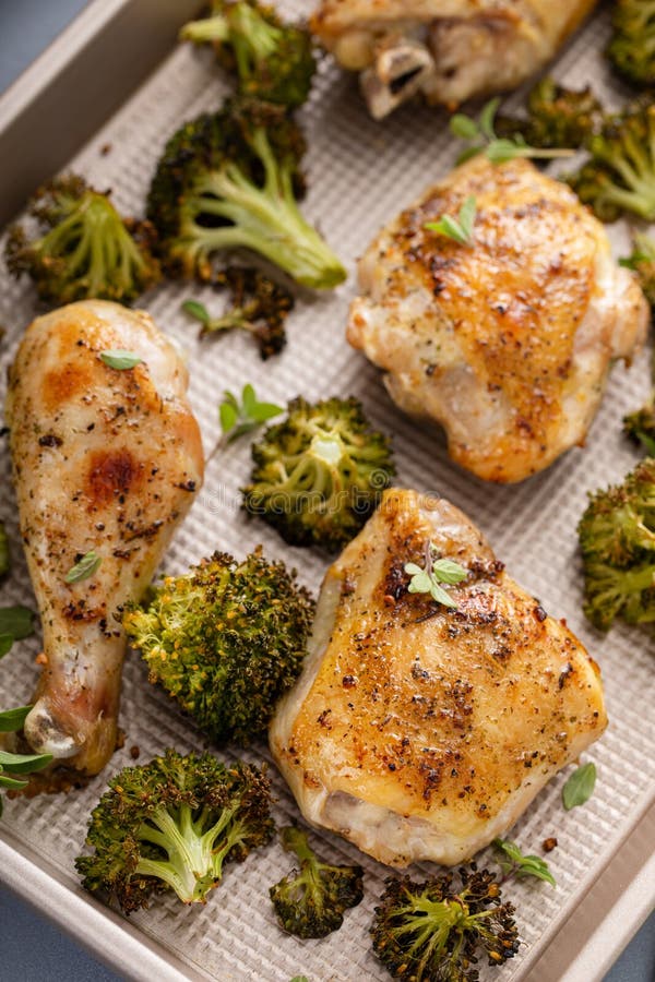 Oven Roasted Chicken with Broccoli on a Sheet Pan, Easy Dinner or Lunch ...