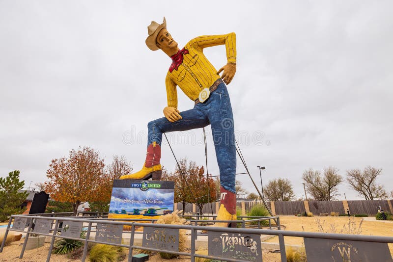 Overcast View of the Tex Randall Statue Editorial Photo - Image of view ...