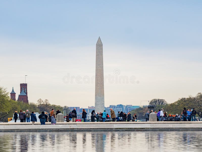 Overcast View of the Washington Monument with Reflection Editorial ...