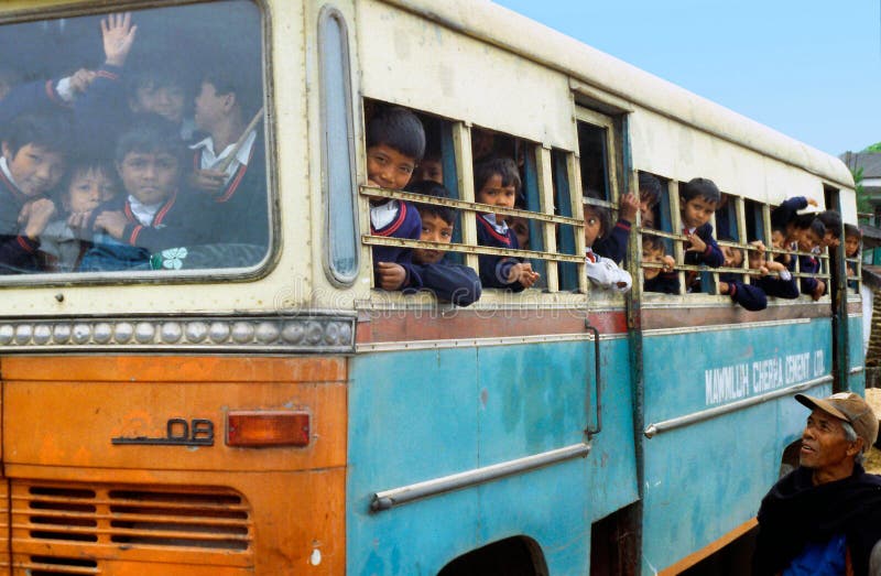 Overcrowded school bus editorial image. Image of india - 18016460