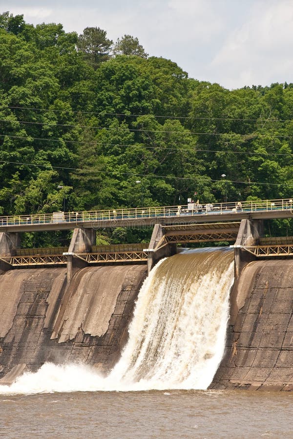 Overflow on a Concrete Dam stock image. Image of hydro - 15872515