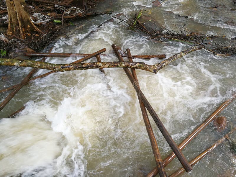 The Overflow Water In These Dams Goes Through Spillways Into The River ...