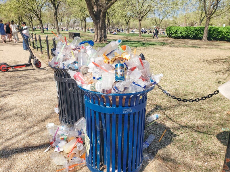 Overflowing Trash Bins in Downtown Washington D.C Editorial Stock Photo ...