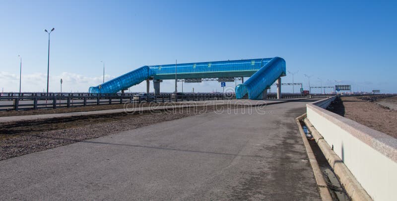 Overhead crosswalk stock image. Image of architecture - 39134277