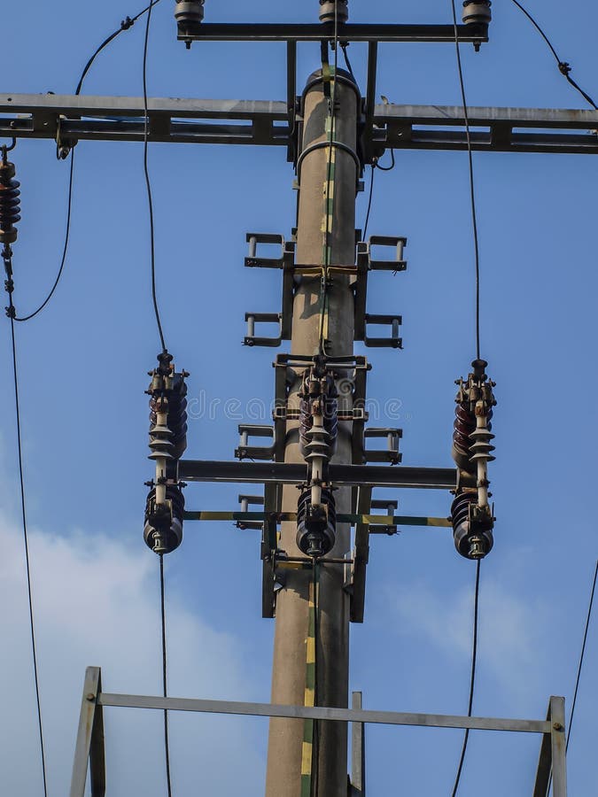 Overhead Electrical Cables stock image. Image of suburbs - 231403633