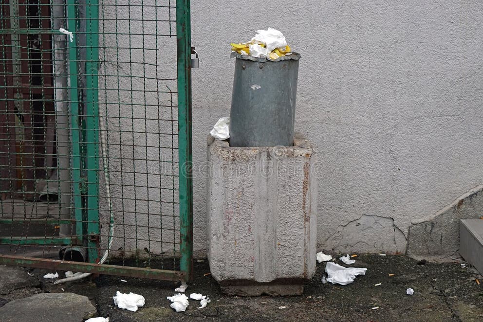 Overload litter bin stock image. Image of insert, garbage - 211113197