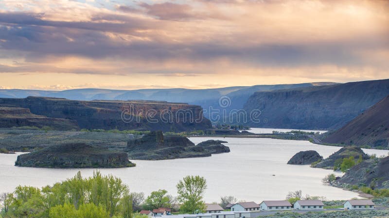 Overlooking the Sun Lakes Dry Falls Area in Eastern Washington Stock ...