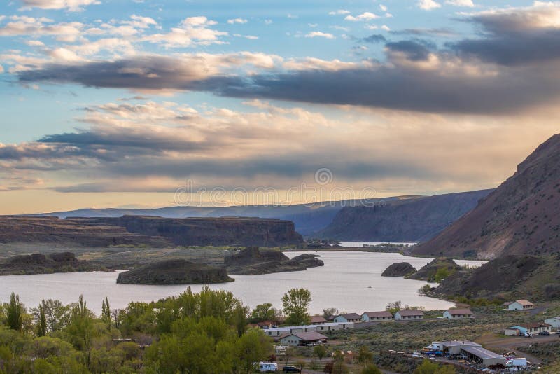Overlooking the Sun Lakes Dry Falls Area in Eastern Washington Stock ...