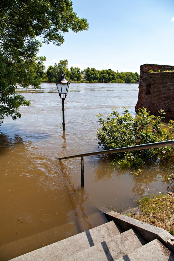 Overstroming in de stad stock foto. Image of duits, globaal - 31497378