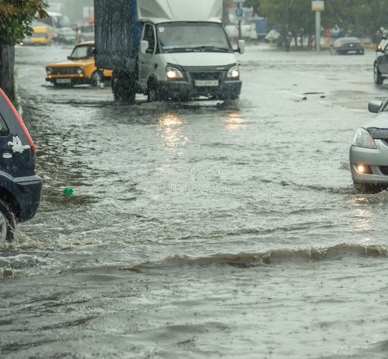 Overstromingen in de stad stock foto. Image of stortvloed - 49717240