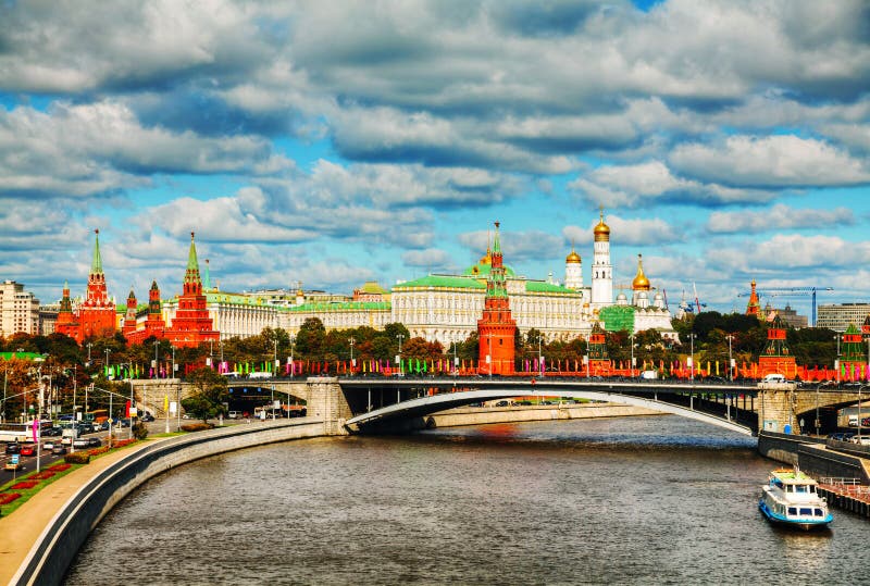 Overview of Kremlin in Moscow Stock Image - Image of river, landmark ...