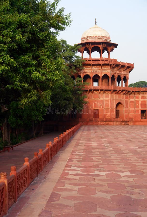 Overview Of The Taj Mahal - Free Photo from StockFreeImages