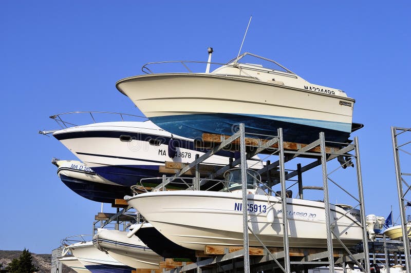 Overwintering van de boten redactionele stock foto. Image of ...