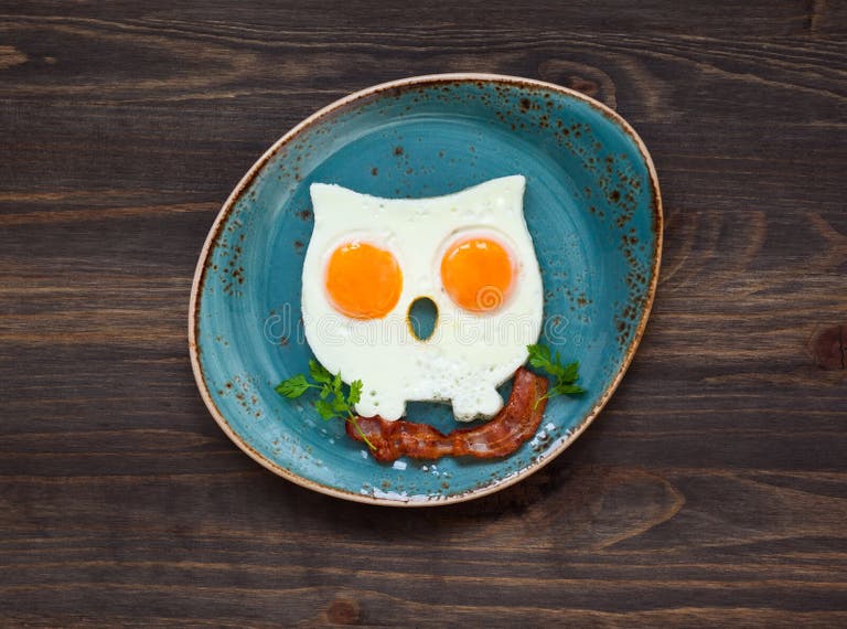 Owl-shaped fried eggs stock image. Image of shaped, orange - 65869517